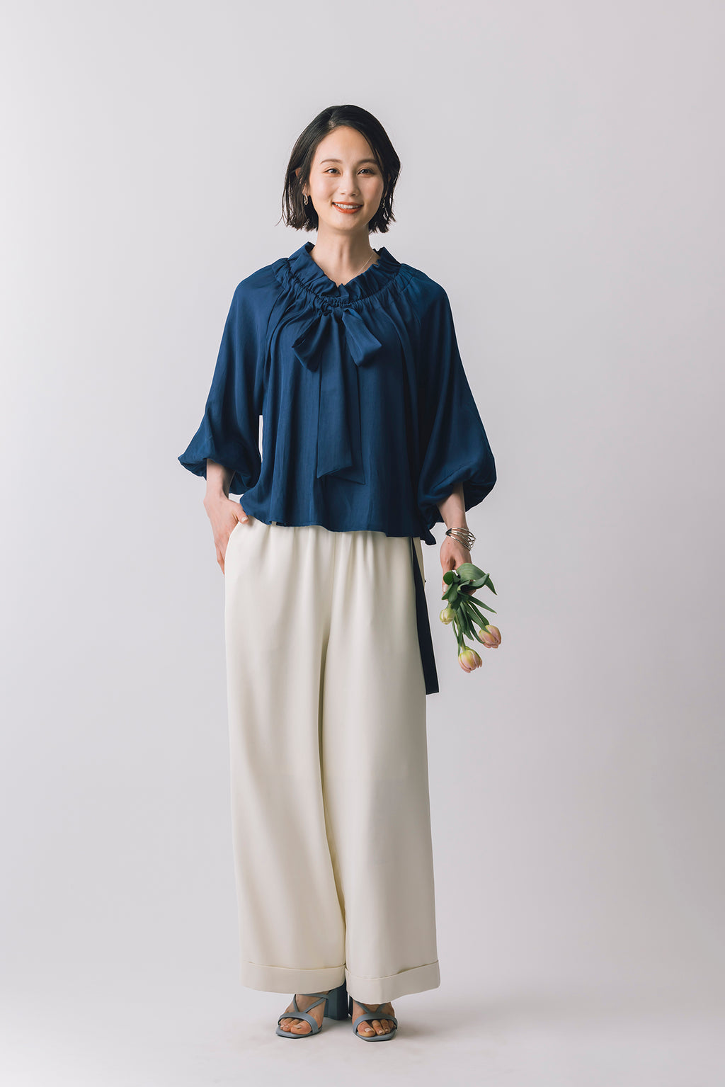 フリル衿ブラウス NS-192 – ATELIER N’S